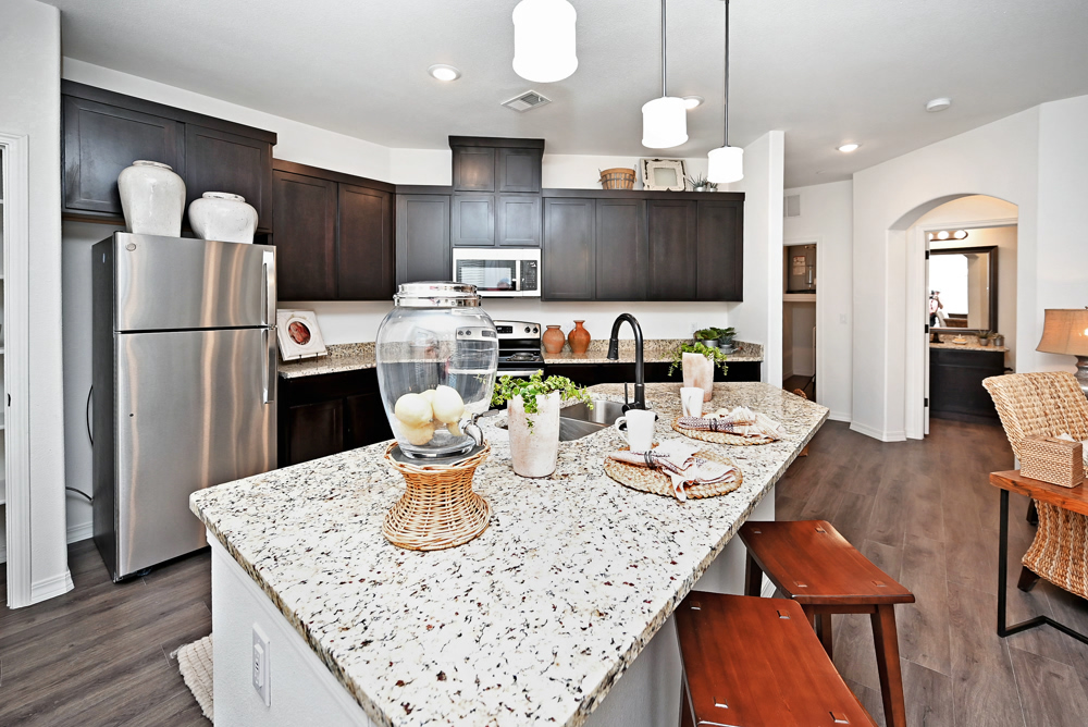 Las Mansiones at Eastlake | Apartments in El Paso, TX | (915) 260-9095